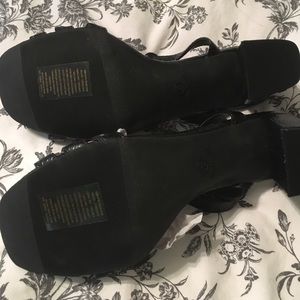 Avon | Shoes | Avon Cushion Walk Heeled Sandals Black | Poshmark